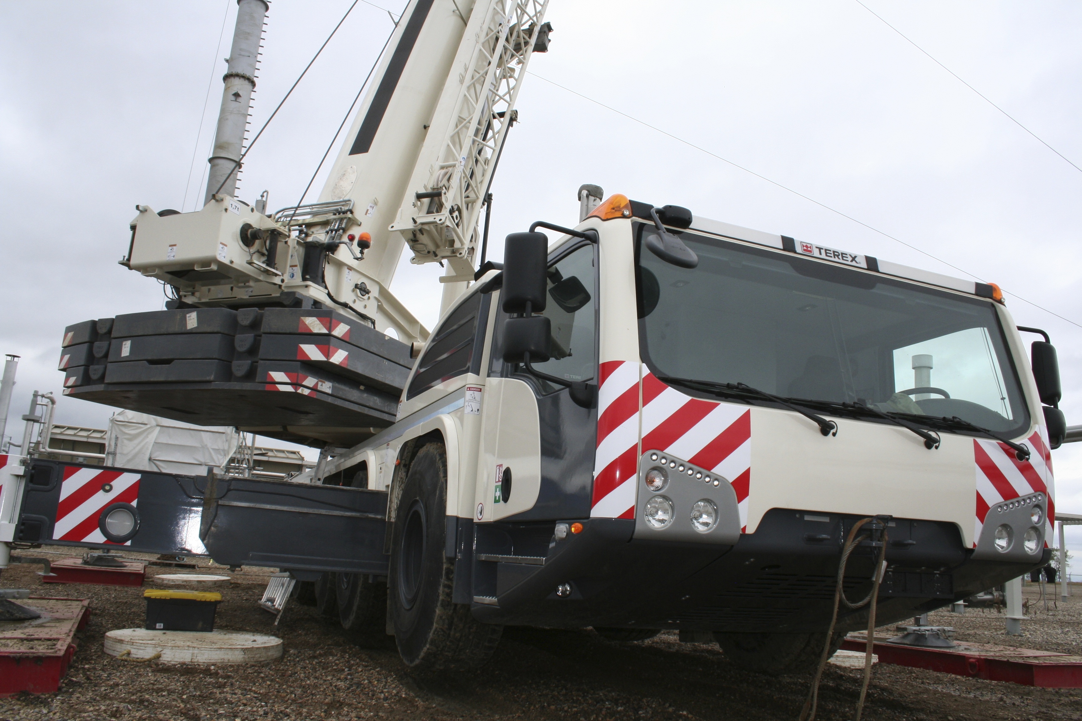 Contact Us | Skylift Services Inc.